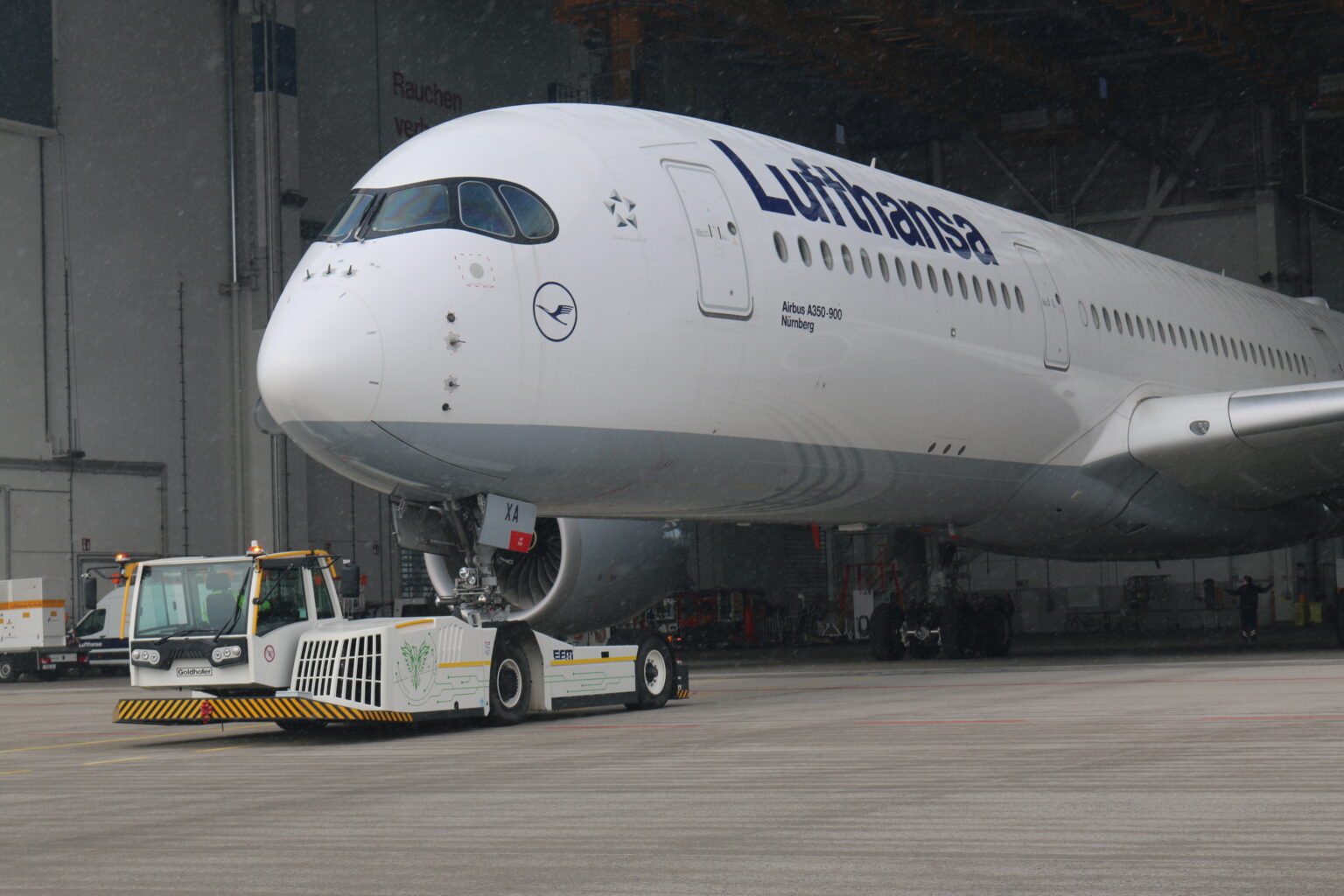 Goldhofer's Electric Towbarless Aircraft Tractor Passes Tests