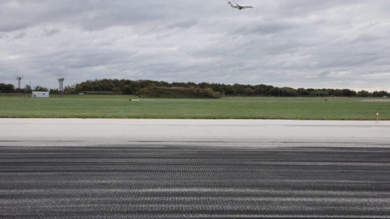 PHL's Biannual Rubber Removal Program Helps Keep Runways Safe