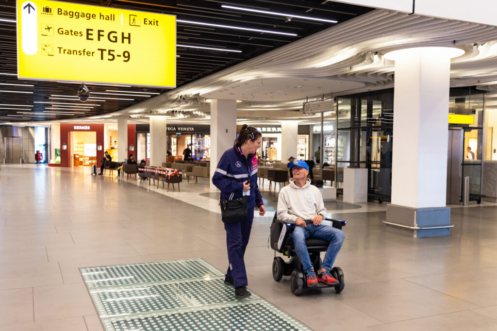 Amsterdam Airport Schiphol Pilots Autonomous Mobility Vehicles ...
