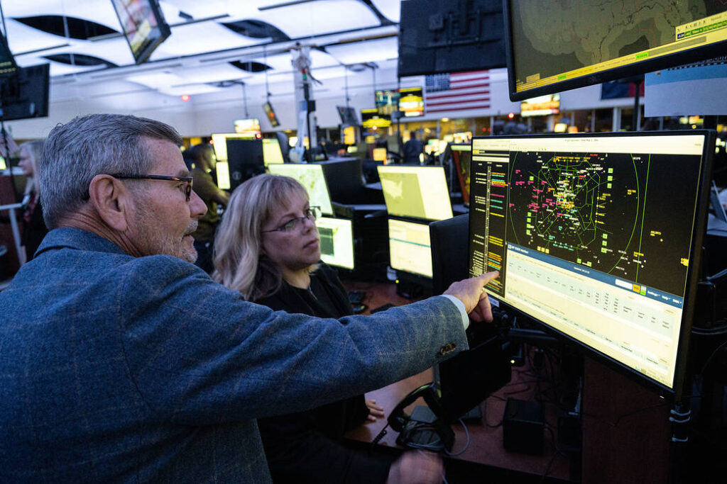 NASA Partners With Airlines to Improve Air Traffic Control Operations ...